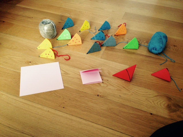 Mäusefamilie basteln & ein Fingervers - Leseanimation